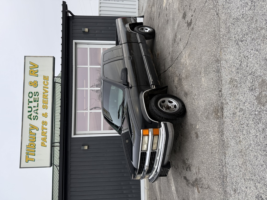 1996 Chevrolet 1500 Pickup | $4,900 | 270,000 km | Gas Extended Cab for ...