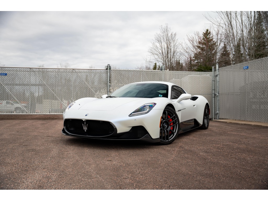 2022 Maserati MC20 | $249,900 | 2,500 km | Gas Coupe for sale by ...
