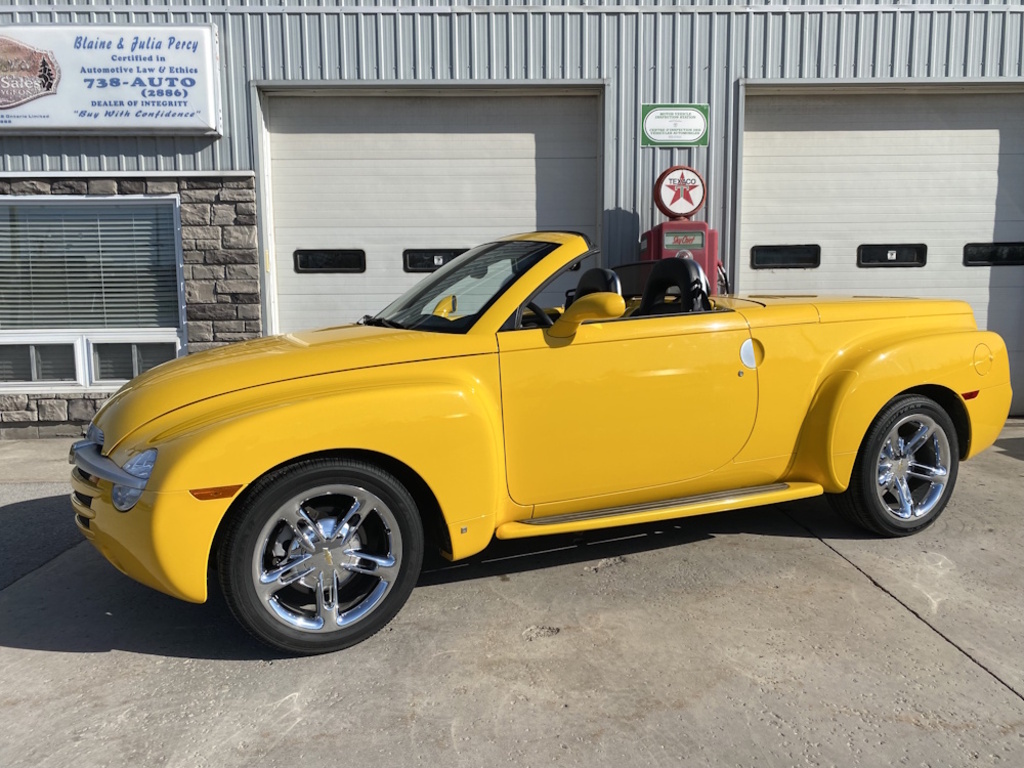 2006 Chevrolet SSR | $42,990 | 44,000 km | Gas Regular Cab for sale by ...