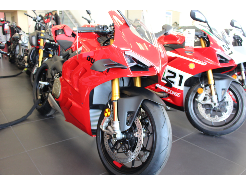 2023 Ducati Panigale V4 S | $35,995 | 1 km | for sale by Ducati Centre ...