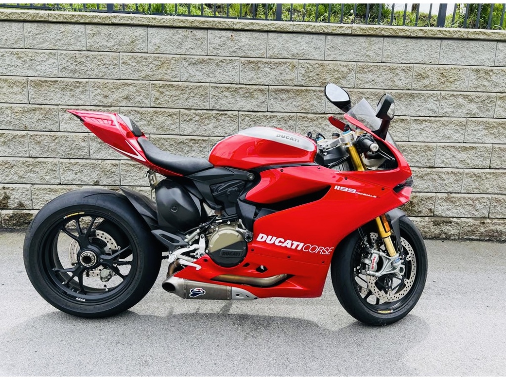 2013 Ducati 1199 Panigale 2013 Ducati 1199 Panigale - Burnaby