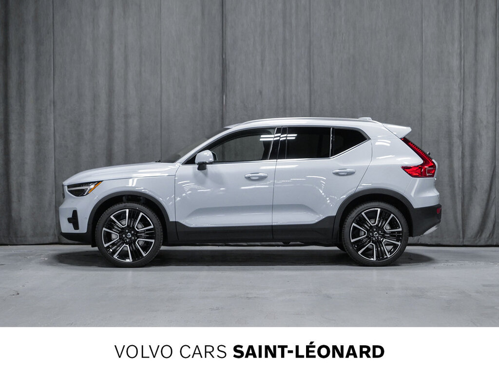 2024 Volvo XC40 ULTIMATE BRIGHT THEME - Montréal