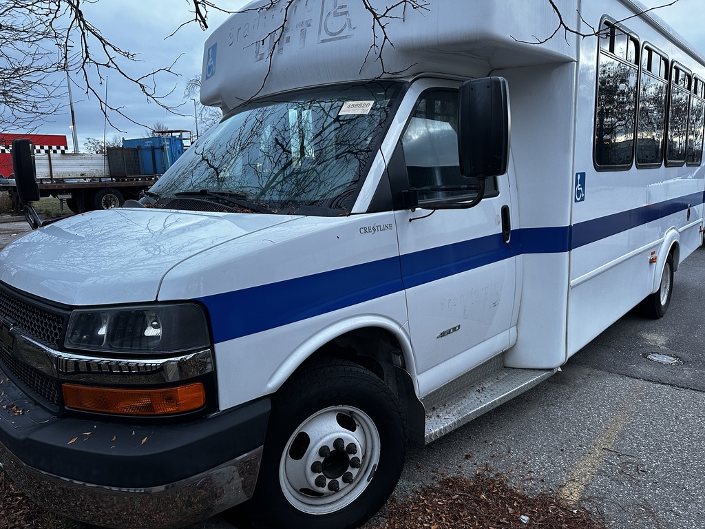 2015 Chevrolet Express 4500 | $21,988 | 146,210 km | Gas Van Extended ...