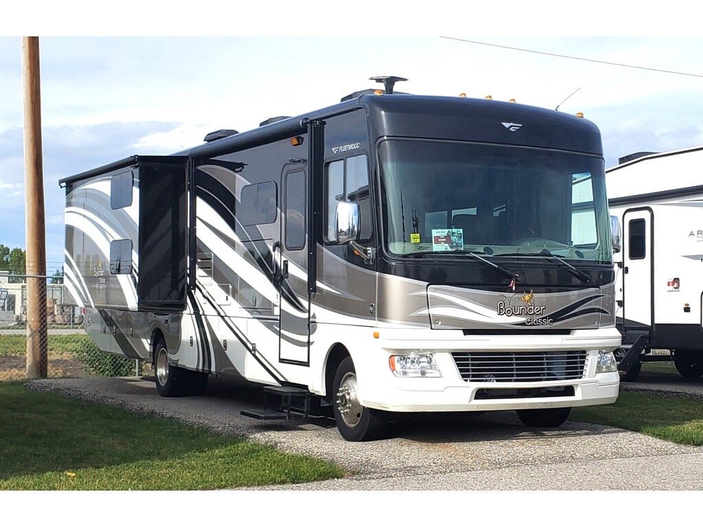 2014 Fleetwood Bounder | $99,990 | 43,140 km | for sale by Guarantee RV ...