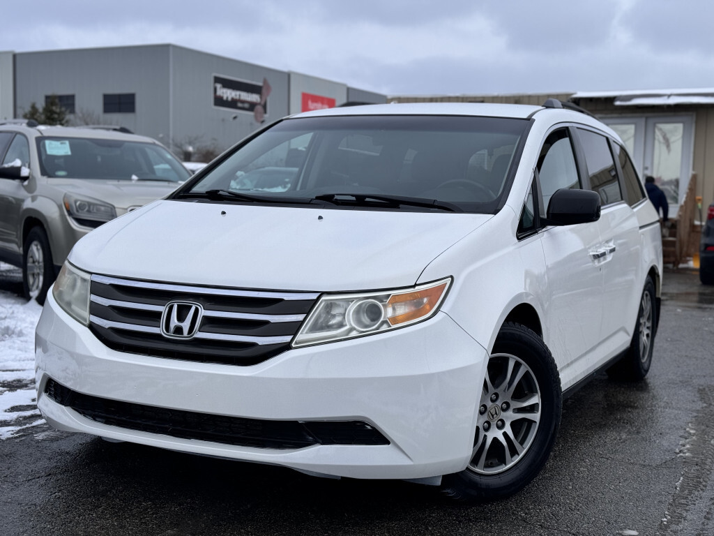 2011 Honda Odyssey | $10,995 | 218,138 km | Gas Minivan for sale by ...