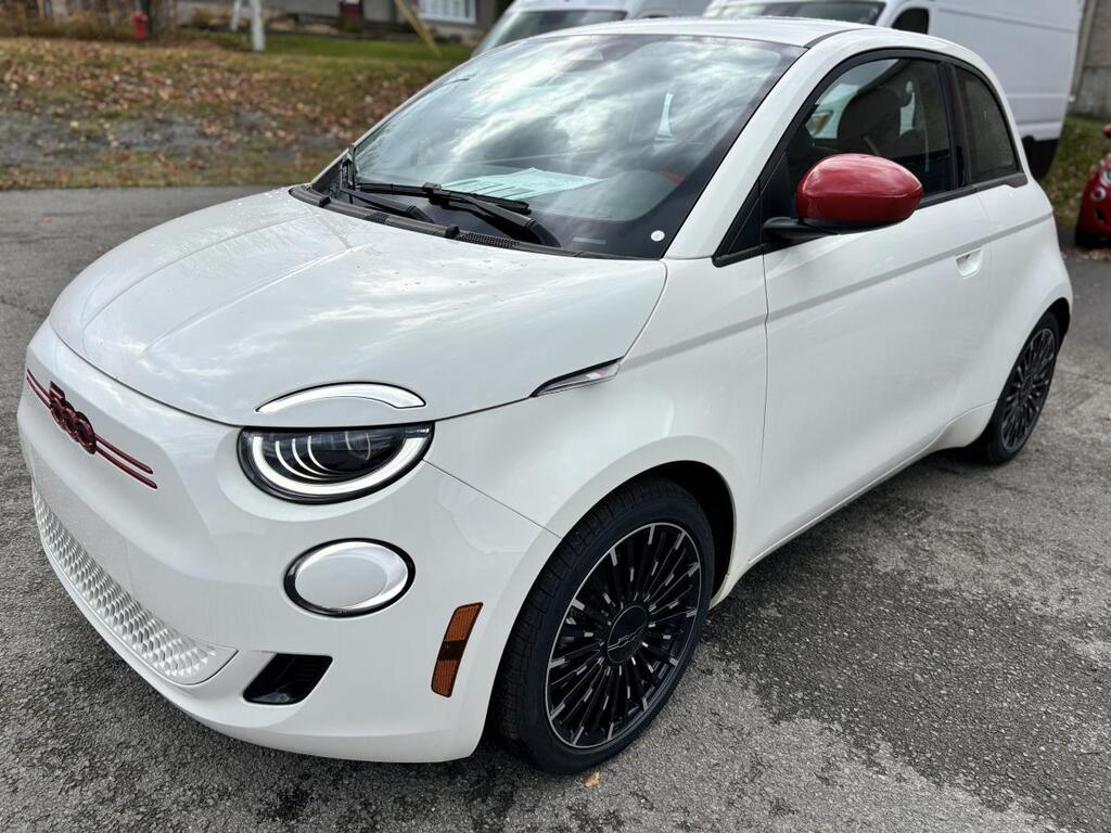 Fiat 500E 2024 | 32 363 $ | 10 km | Hatchback électrique en vente chez ...