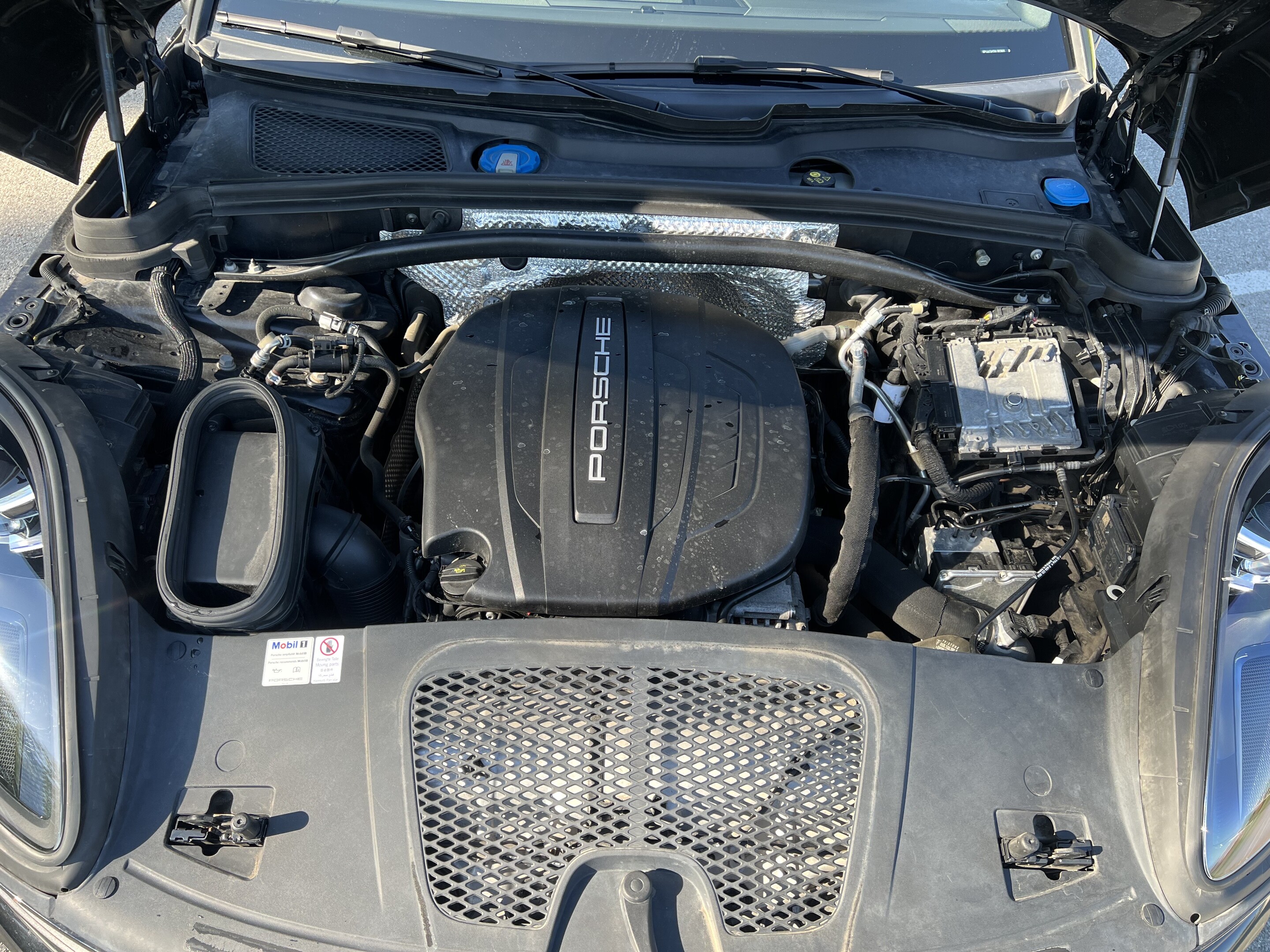 2019 Porsche Macan AWD Toit Panoramique - Navigation from the USA