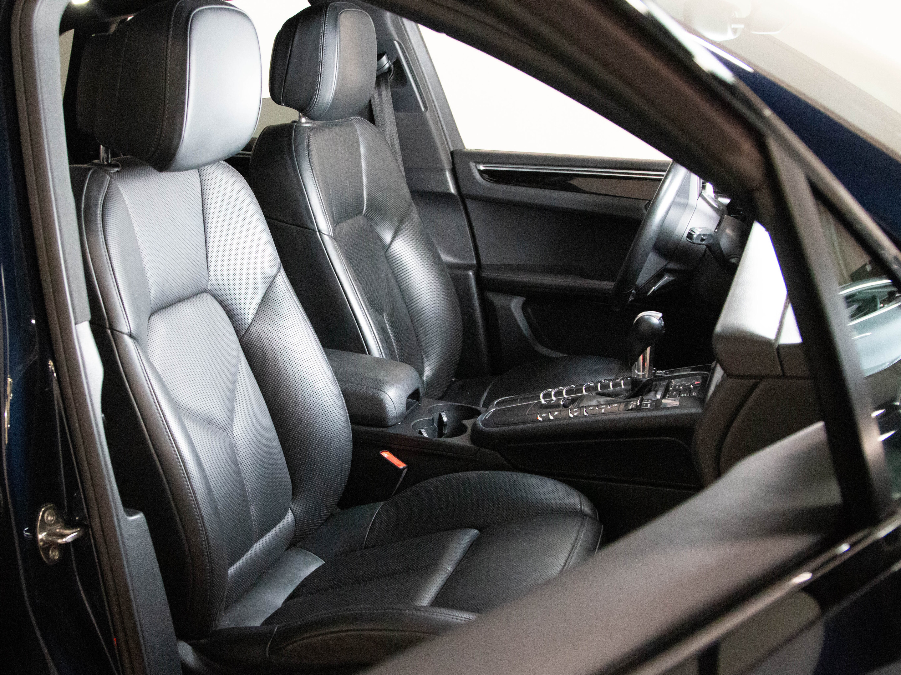 2020 Porsche Macan S | PREMIUM PLUS PACKAGE | BOSE | 20" WHEELS from