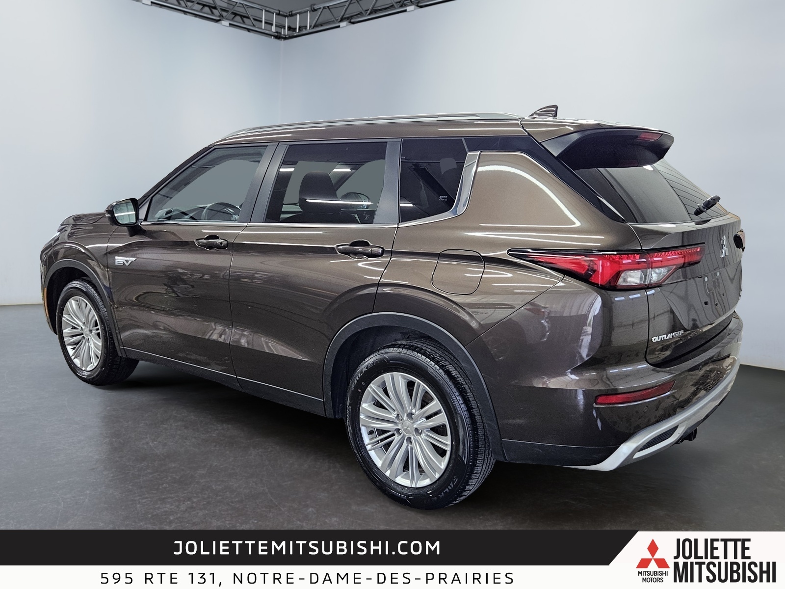 2024 Mitsubishi Outlander PHEV LE 4WD Toit Pano 7 Places S. Chauffants ...
