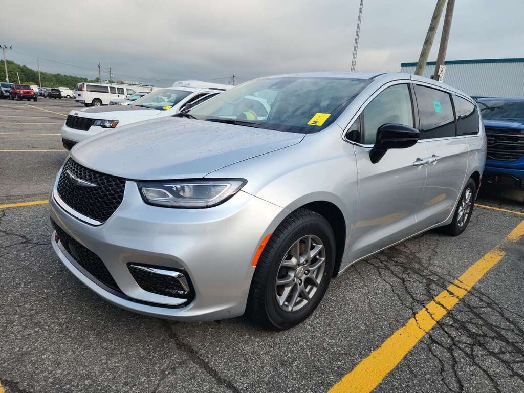 Chrysler Pacifica 2024 | 45 995 $ | 13 346 km | Minifourgonnette ou ...