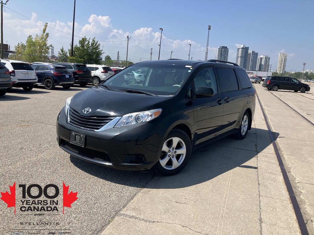 2014 Toyota Sienna | $26,999 | 61,062 km | Gas Minivan for sale by ...