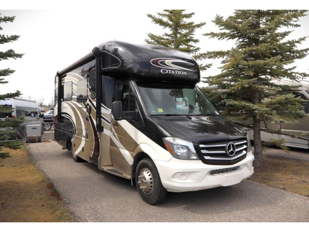 2017 Thor Motor Coach Citation | $114,990 | 61,160 km | for sale by ...