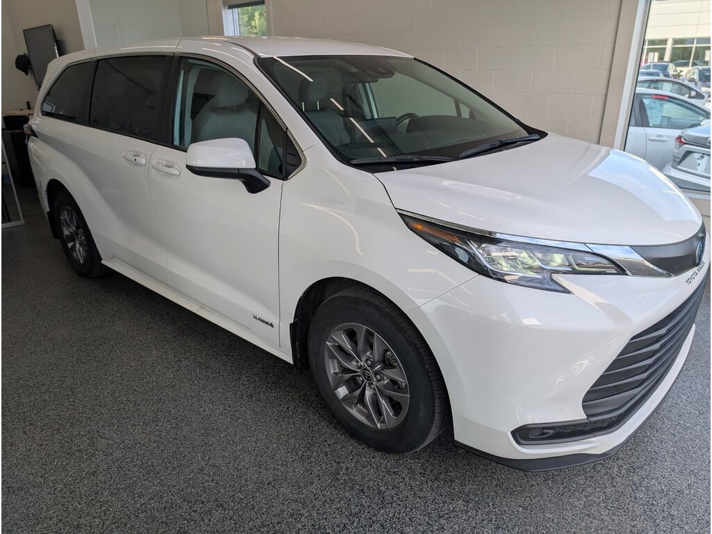 2021 Toyota Sienna | $46,495 | 73,660 km | Gasoline Hybrid Minivan for ...