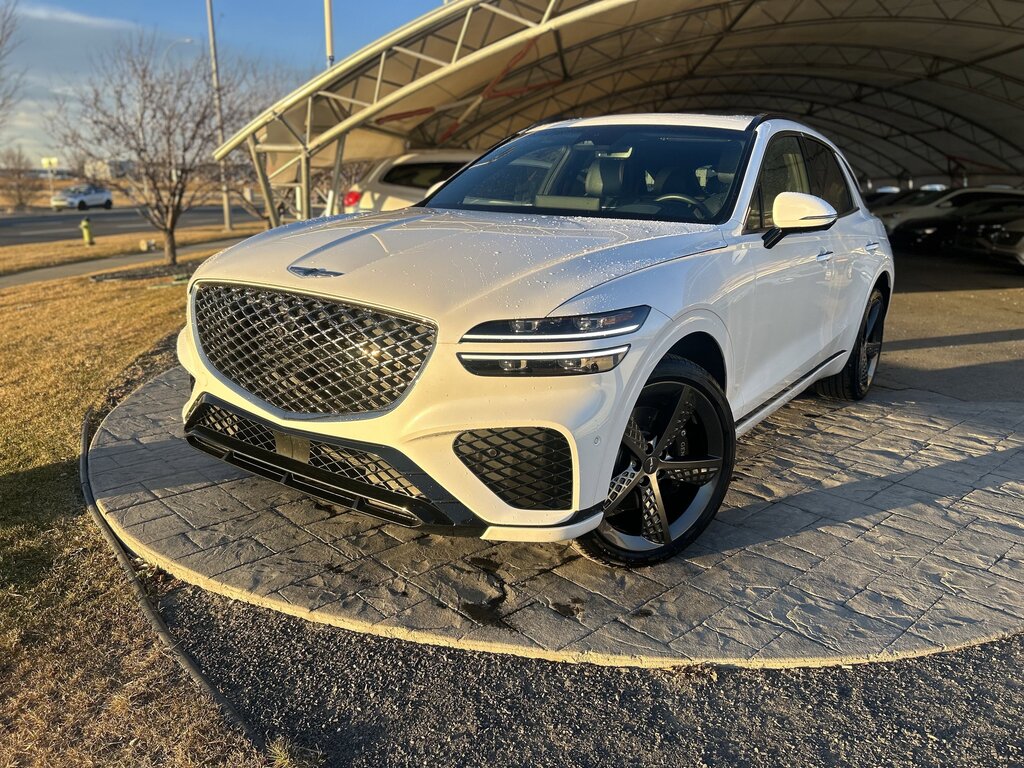 2023 Genesis GV70 | $56,180 | 51,375 km | Gas SUV for sale by Country ...