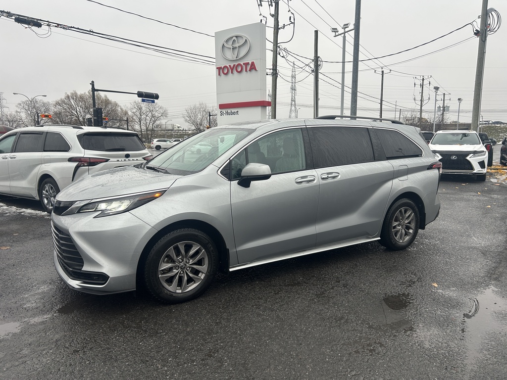 2022 Toyota Sienna | $45,988 | 66,500 km | Gasoline Hybrid Minivan for ...