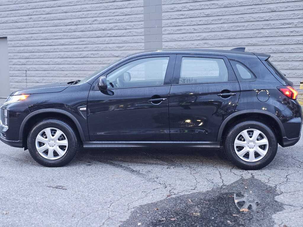 2026 Mitsubishi RVR ES - Heated Seats, Apple Carplay/Android Auto