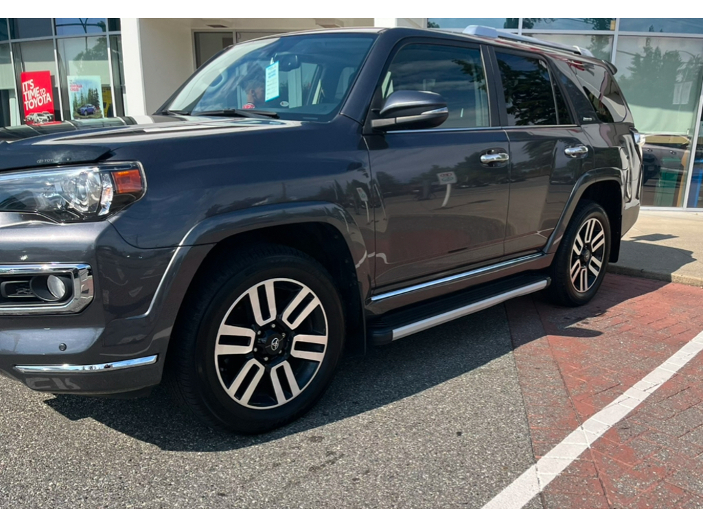 2018 Toyota 4runner 4WD Limited - Surrey