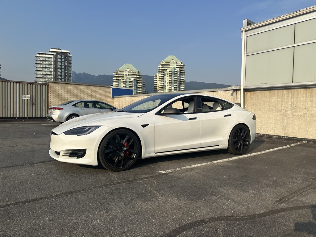 2019 Tesla Model S PERFORMANCE - West Vancouver