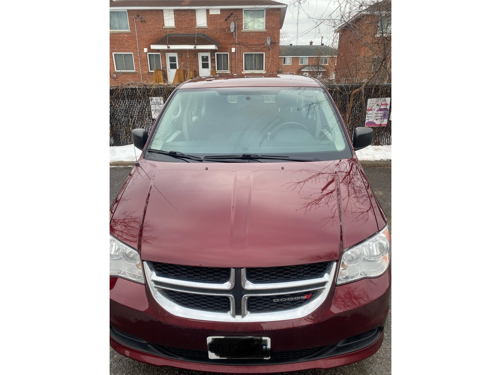 2016 Dodge Caravan Maroon - Cornwall