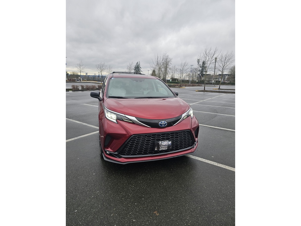 2022 Toyota Sienna XSE 7-Passenger FWD - Maple Ridge