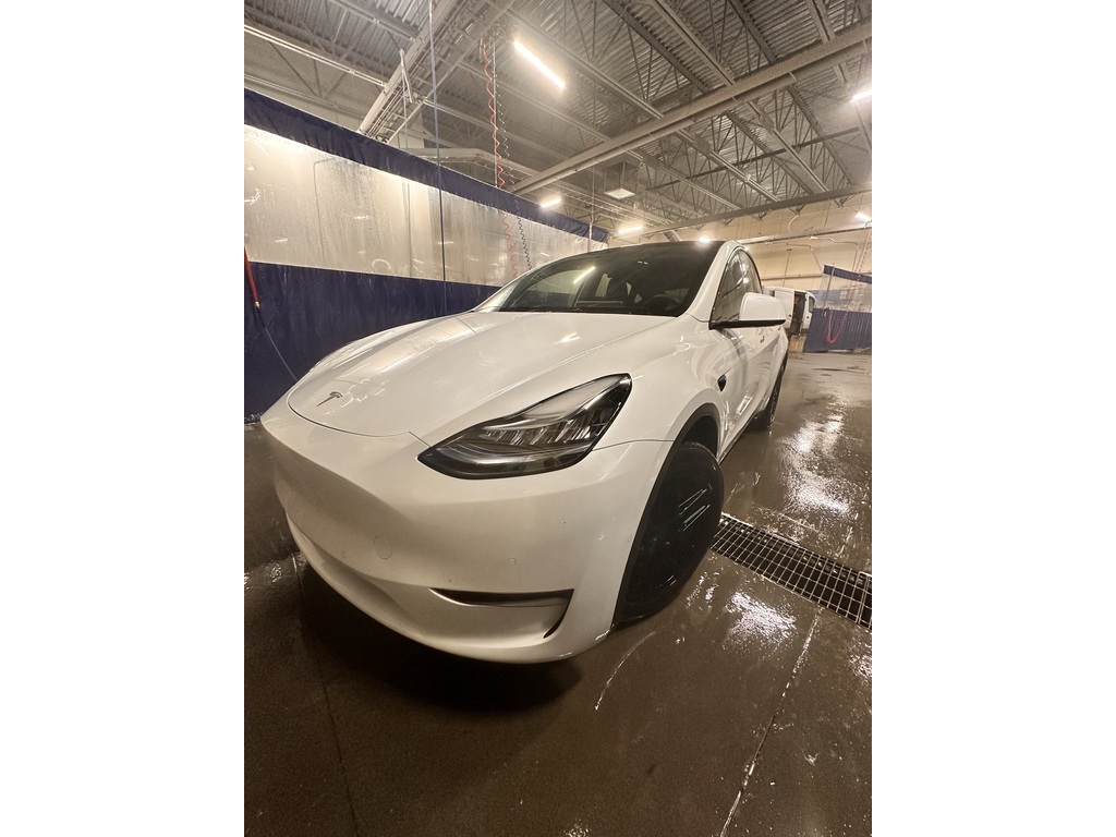 2022 Tesla Model Y Long Range AWD - Edmonton