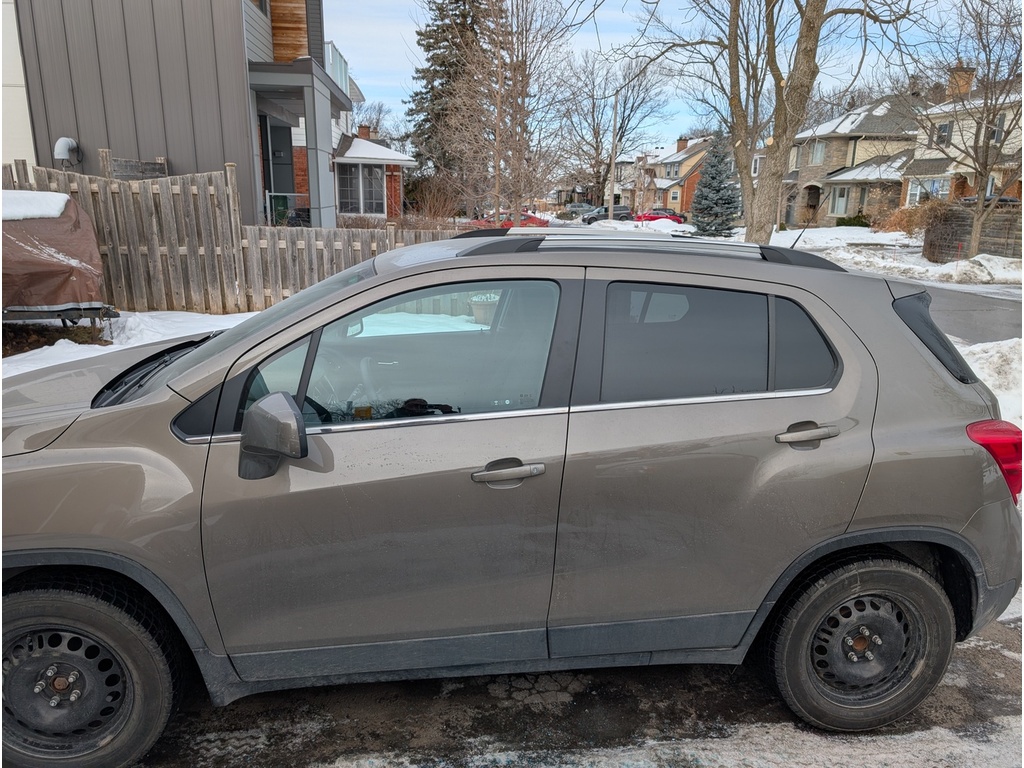 2020 Chevrolet Trax | $17,000 | 16,800 km | Gasoline Hatchback for sale ...