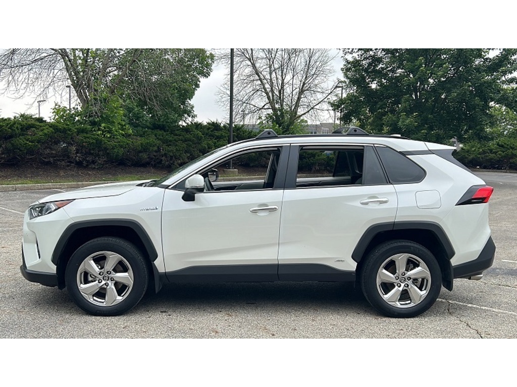 2019 Toyota RAV4 | $16,000 | 117,320 km | Gasoline - Hybrid Vehicle for ...