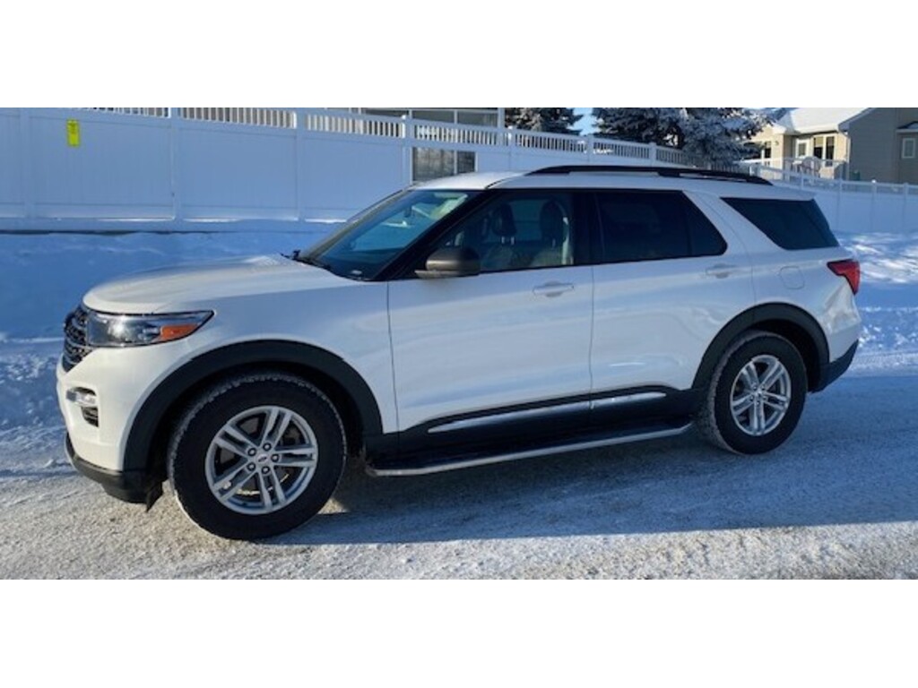 2021 Ford Explorer XLT 4WD - Calgary