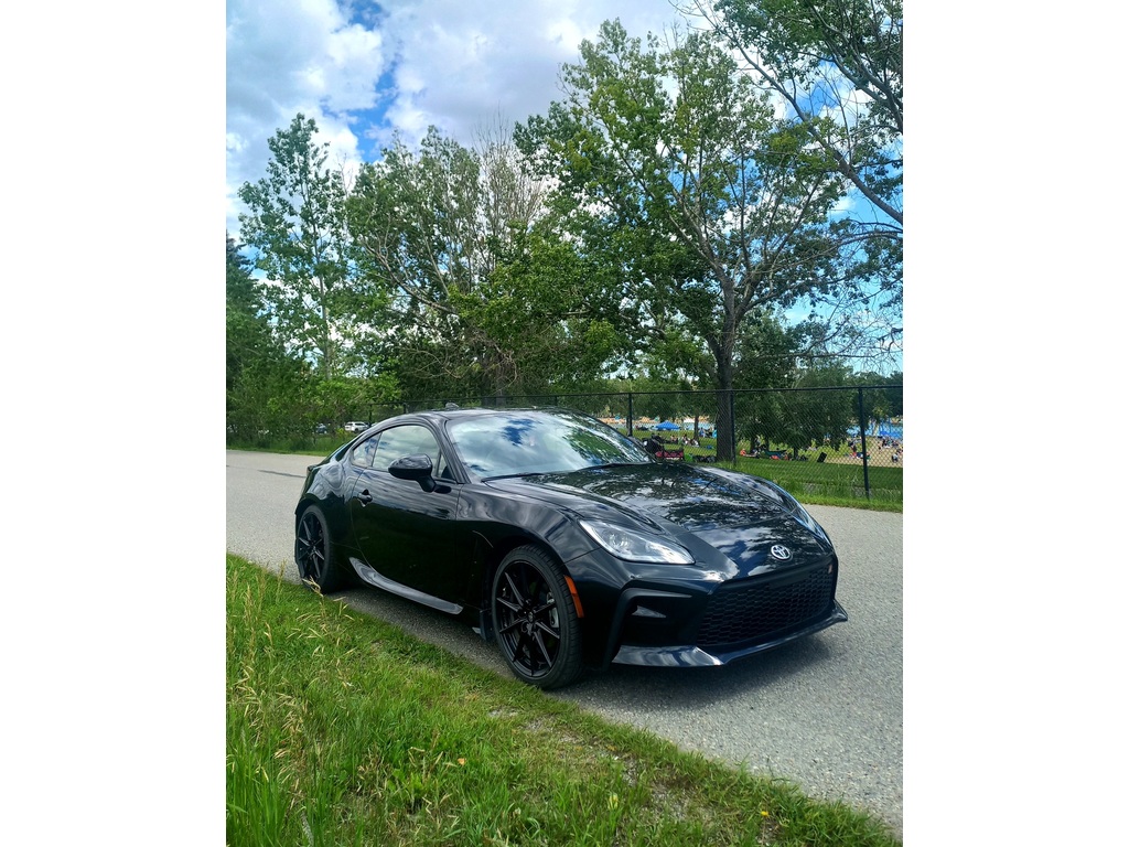 2024 Toyota GR86 | $34,000 | 13,800 km | Gasoline Coupe for sale by ...