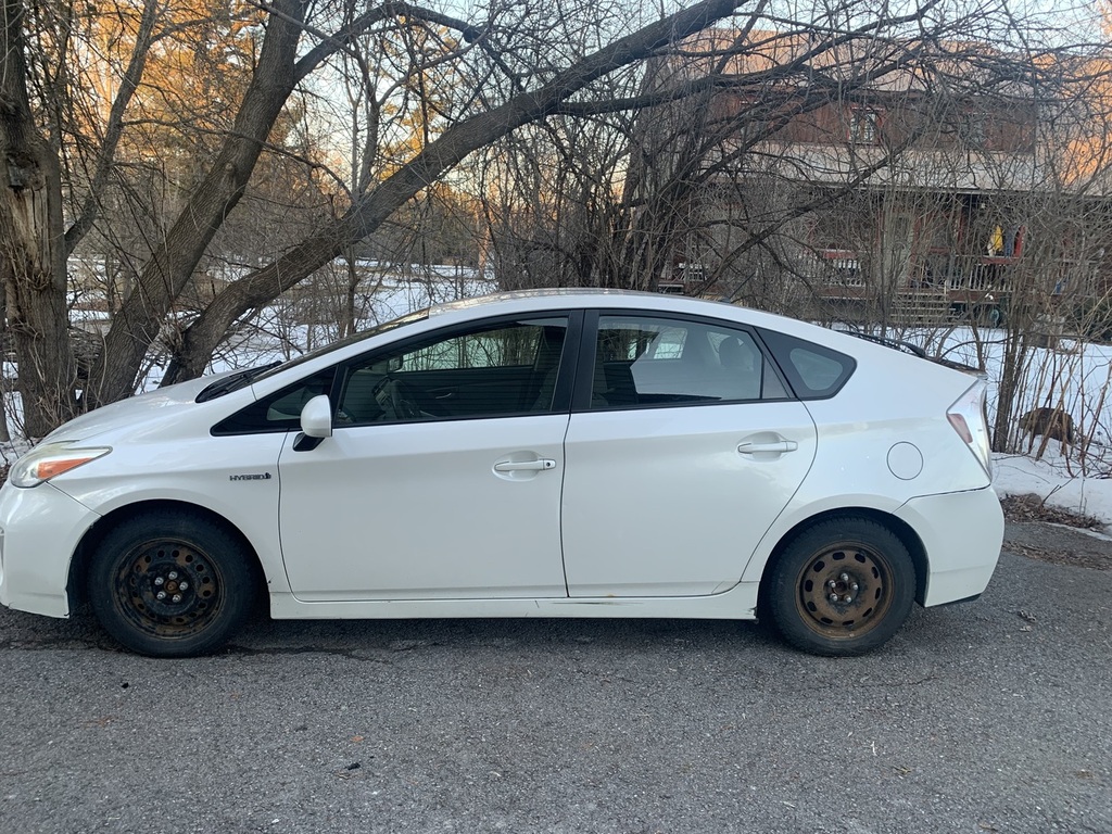 2013 Toyota Prius | $5,000 | 358,000 km | Gasoline - Hybrid Hatchback ...