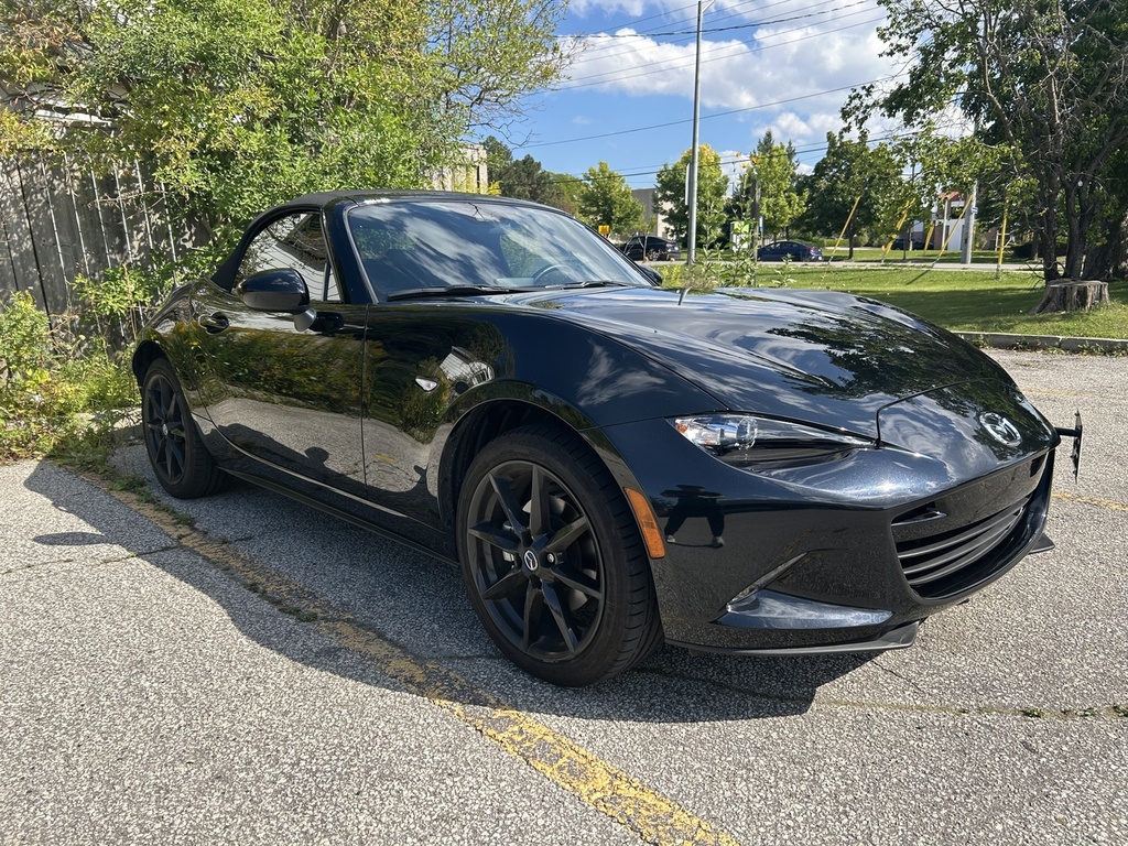 2023 Mazda MX-5 | $32,999 | 7,800 km | Gasoline Convertible for sale by ...