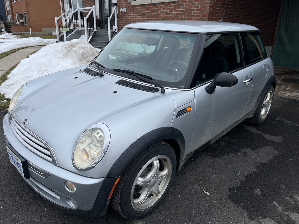 2005 MINI Cooper Hardtop | $2,500 | 124,300 km | Gasoline Coupe for ...