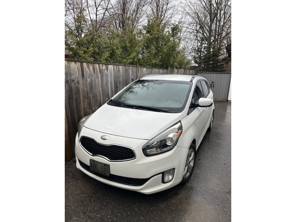 2014 Kia Rondo | $3,800 | 155,146 km | Gasoline Vehicle for sale by ...
