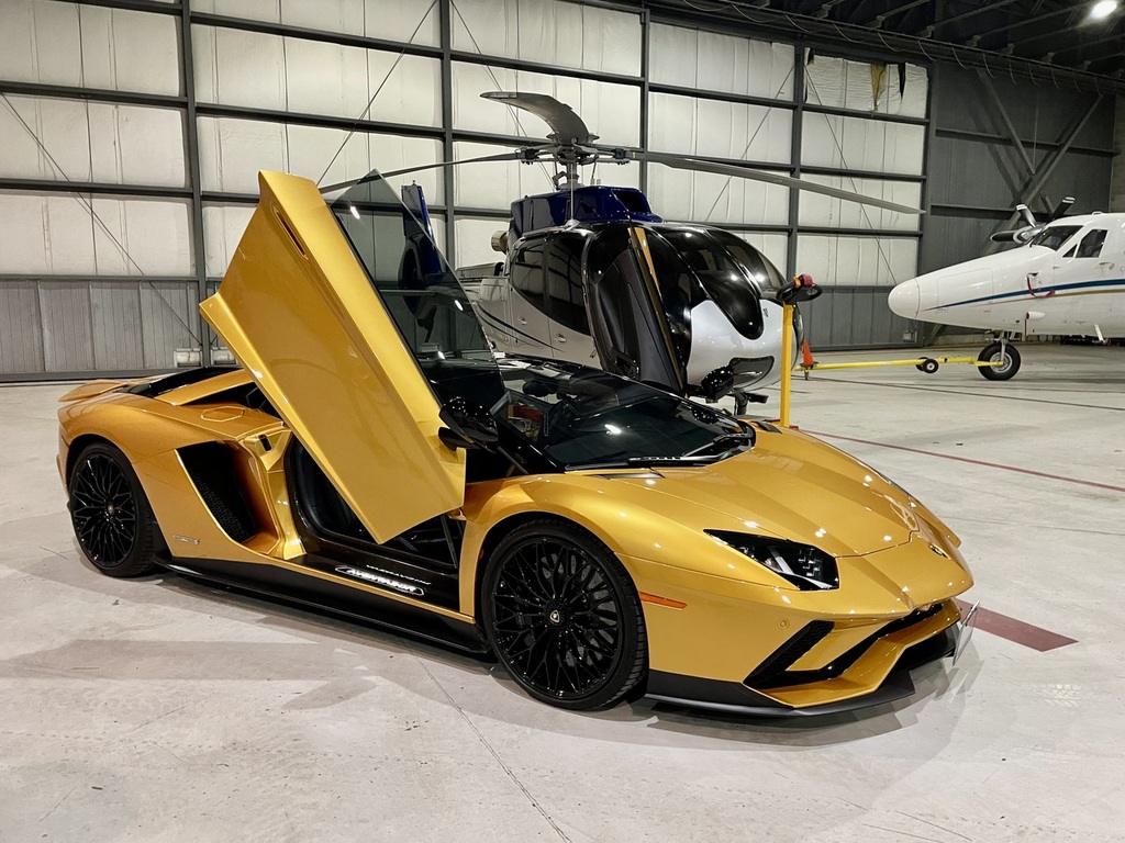 2019 Lamborghini Aventador | $549,999 | 37,500 km | Gasoline ...