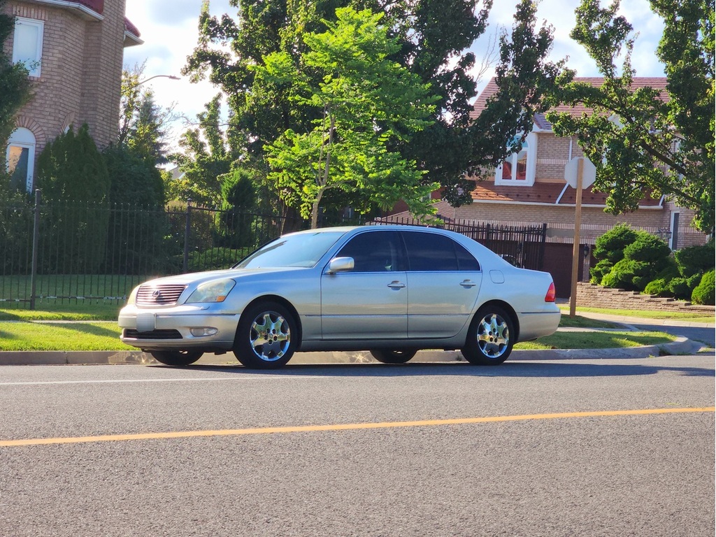 2001 Lexus LS | $10,499 | 290,000 km | Sedan for sale by Private Seller ...