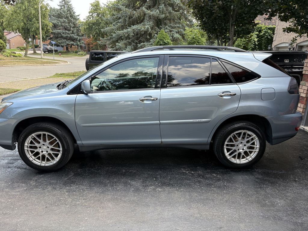 2008 Lexus RX | $6,000 | 289,000 km | Gasoline Vehicle for sale by ...